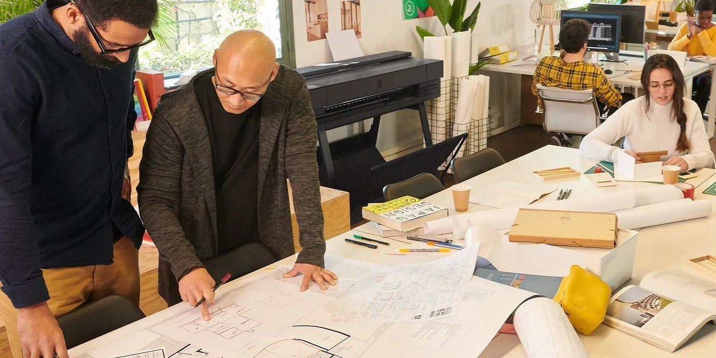 Plotter de impresión: ¿Comprar HP DesignJet o tercerizar?